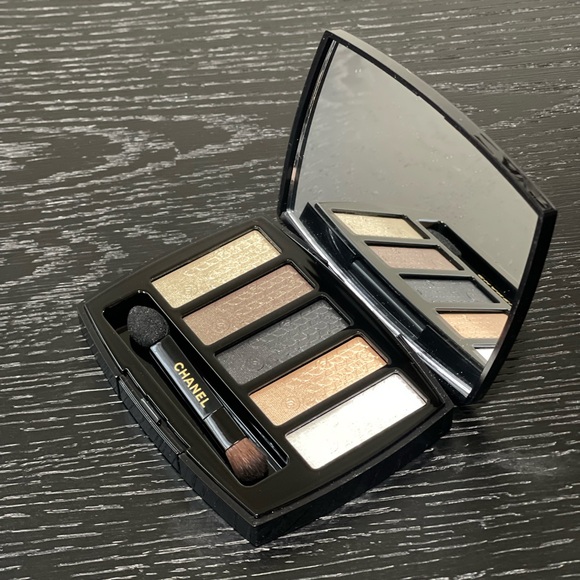 CHANEL | Makeup | Chanel Lumire Graphique Eyeshadow Palette | Poshmark
